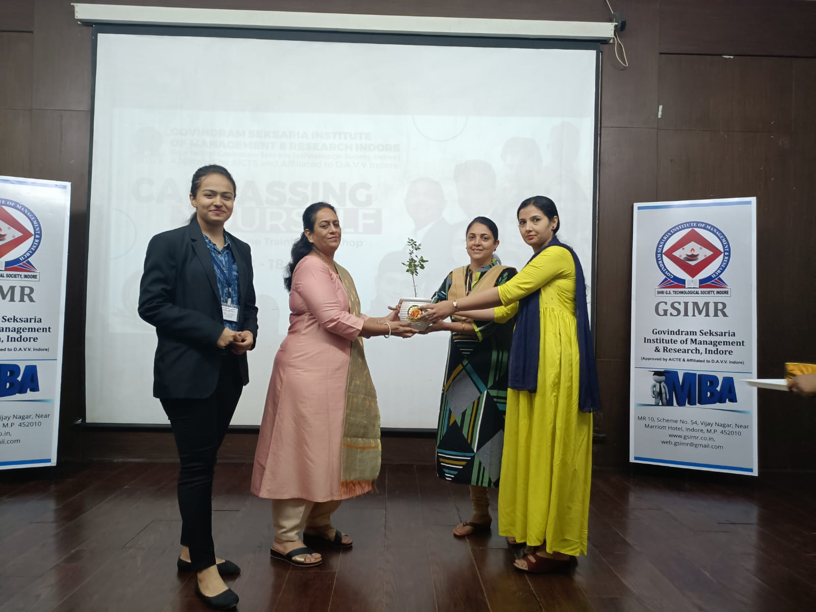 Best MBA Colleges in Indore - GSIMR Indore
